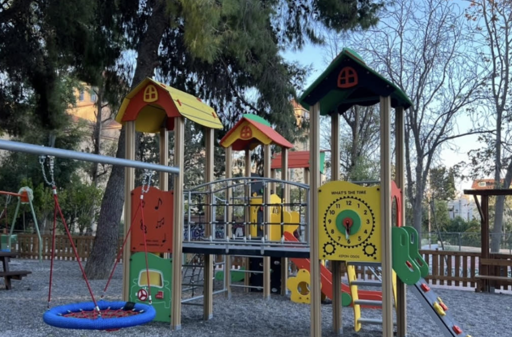 Έτοιμο το παρκο Αγίου Νικολάου (φωτογραφίες) - HlioupoliTimes